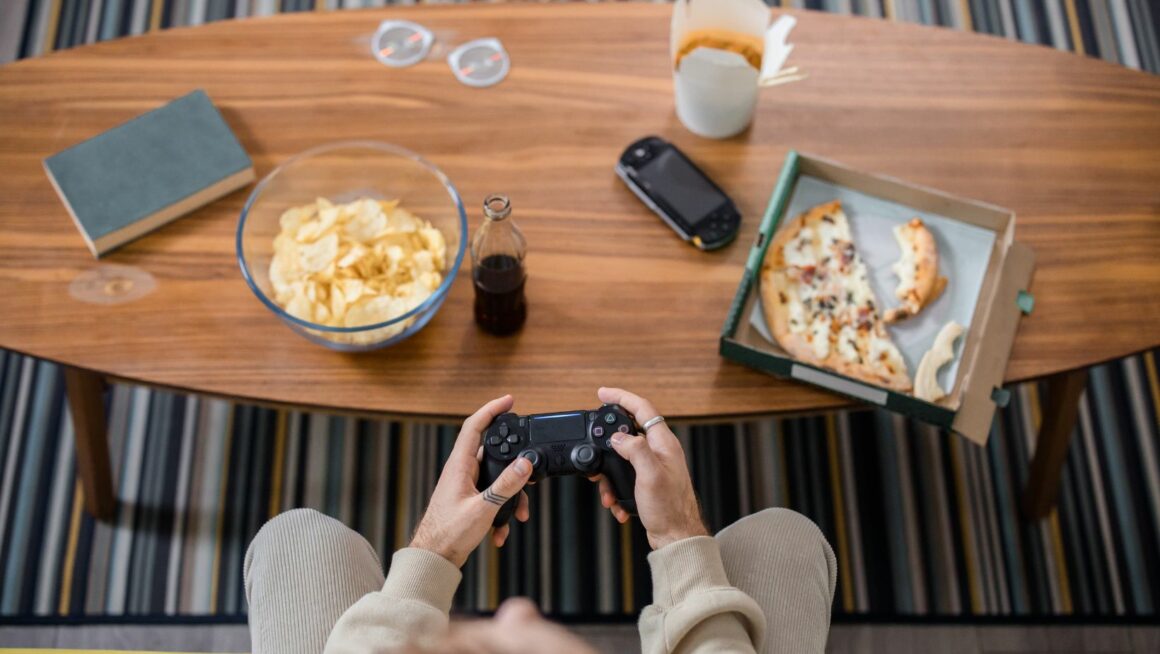 Exploring the Minecraft: Beyond Earth Mod with a Guide & Download ...